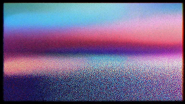 Free Grainy VHS Sunset Aesthetic 4K Desktop Wallpaper